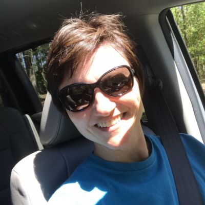 Chris' Restaurant – Greek family kitchen.